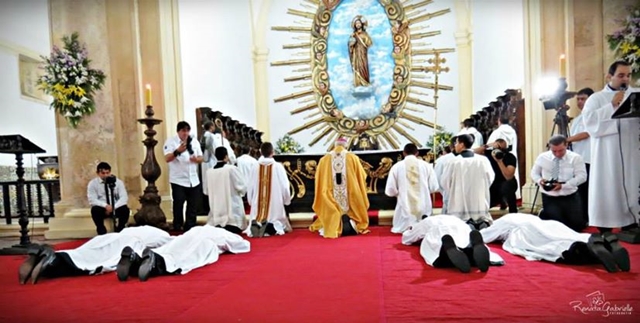 Diáconos Transitórios São Ordenados Arquidiocese De Olinda E Recife